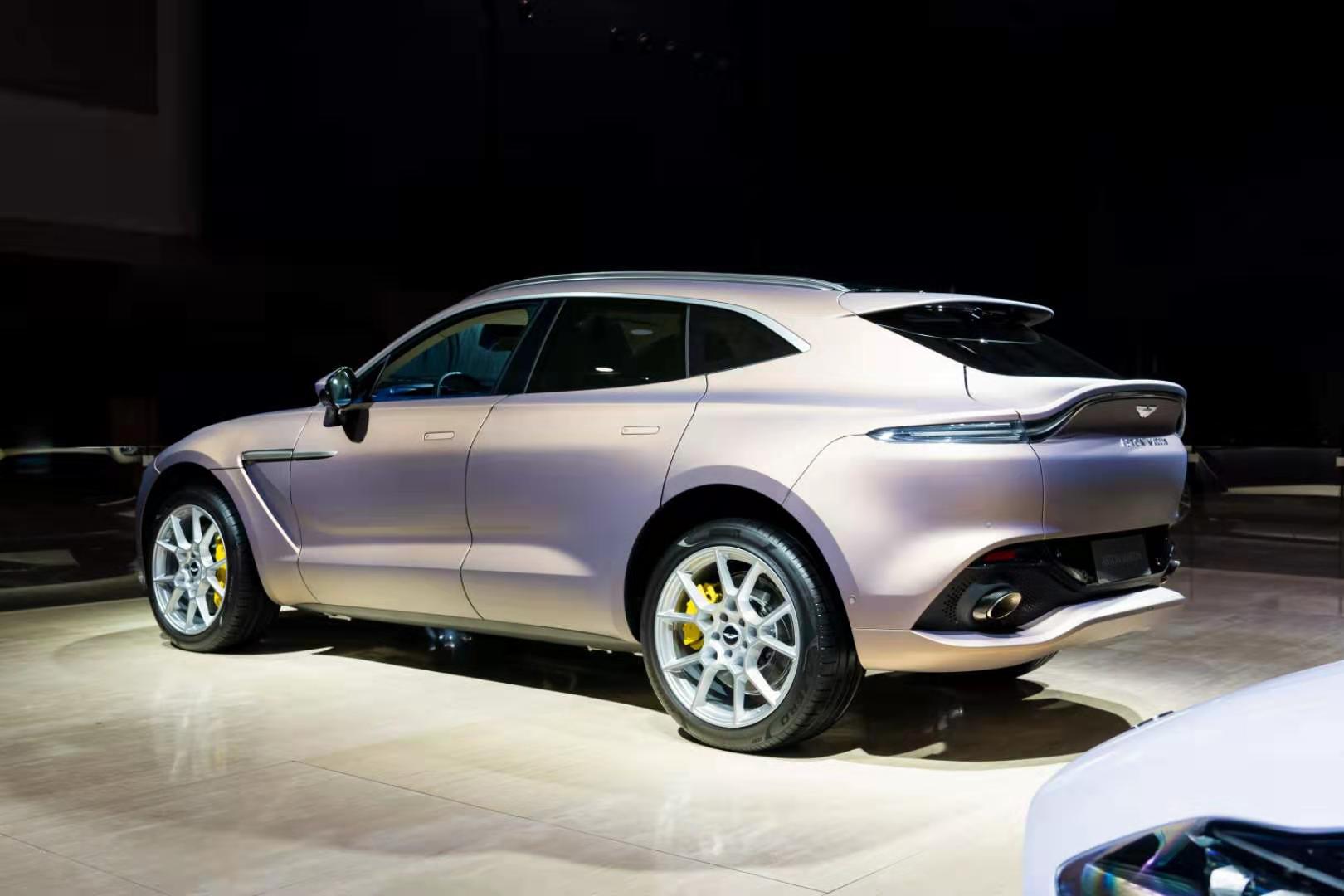 阿斯顿·马丁公布首款SUV DBX价格：237.8万元